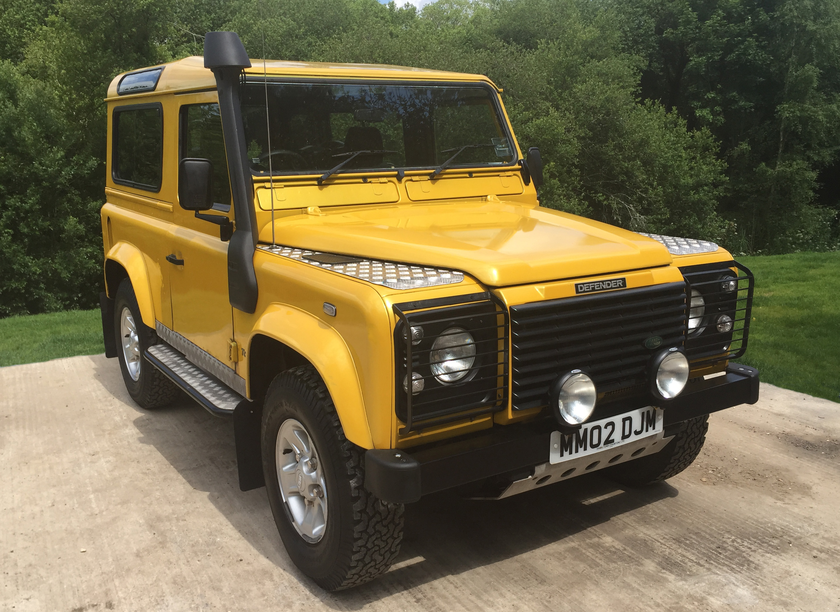 LANDROVER DEFENDER 90 TD5 XS IN PEARLESCENT YELLOW - Candys4x4 ...