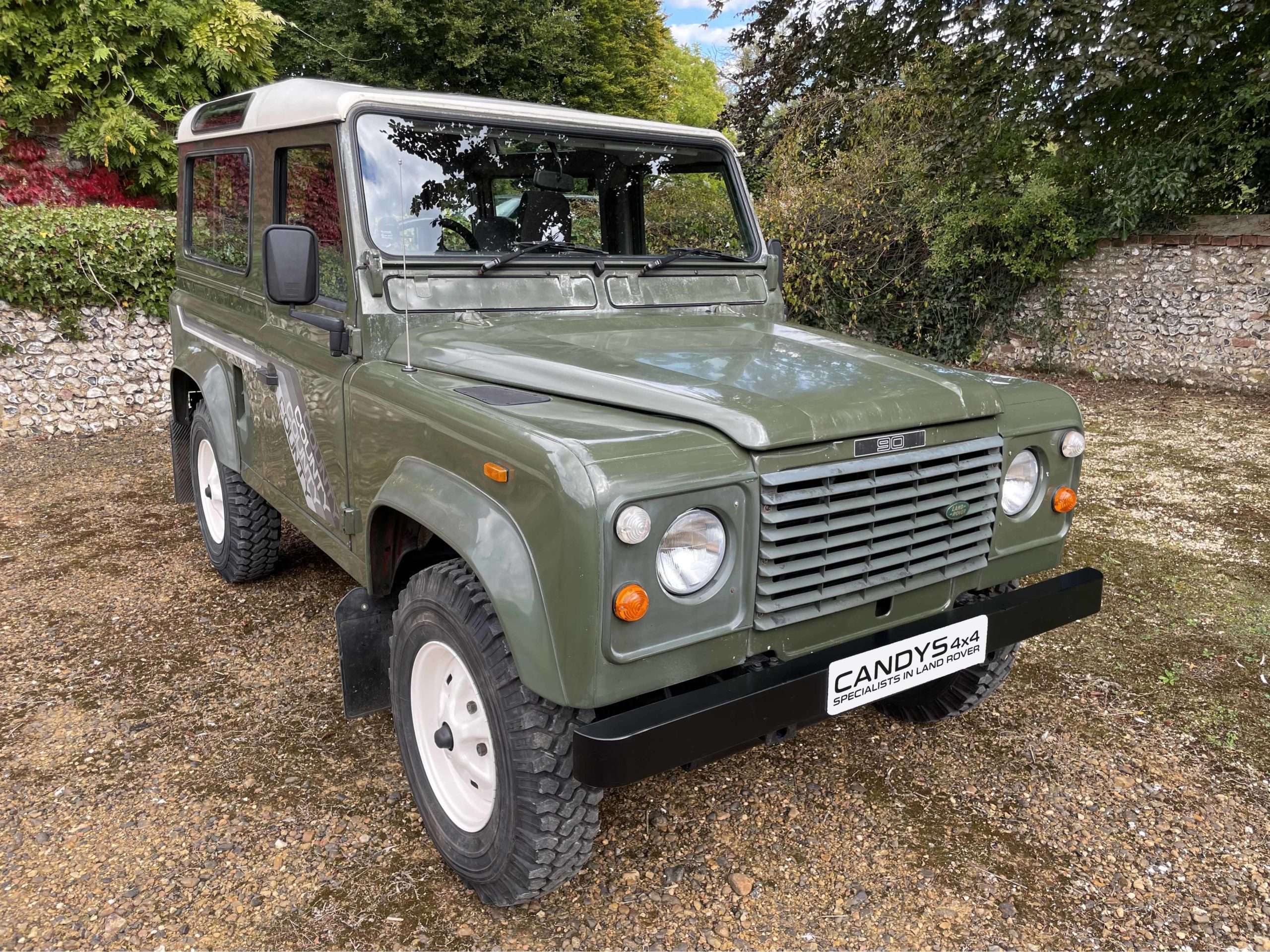 LAND ROVER 90 V8 County Petrol - LOW MILEAGE ORIGINAL V8 3528cc WITH SU ...